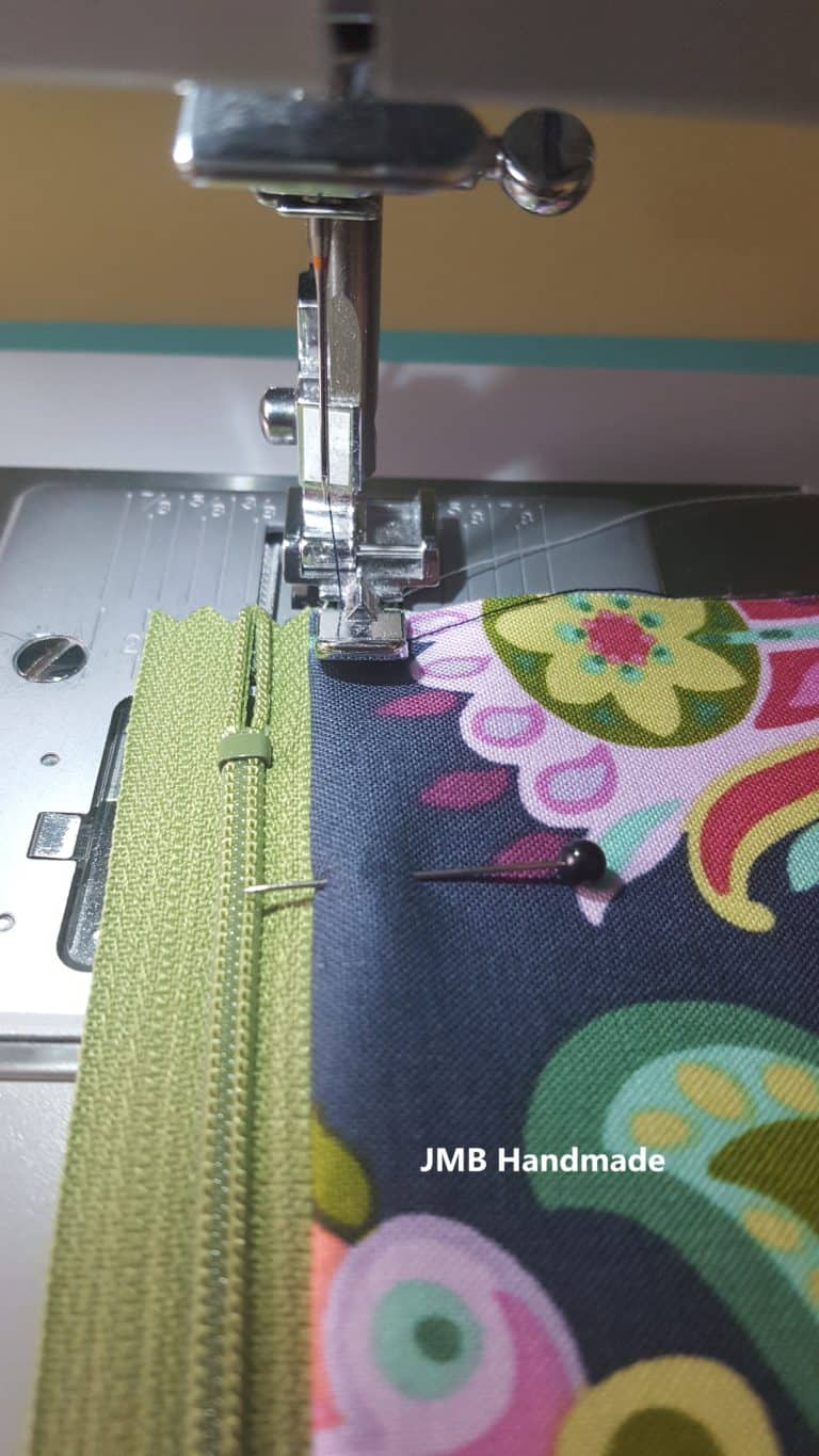 How to Sew a Lined Zipper Pouch - JMB Handmade
